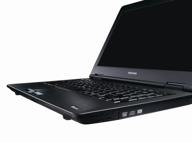 Toshiba Tecra M11 - twardziel do zadań specjalnych | VideoTesty.pl